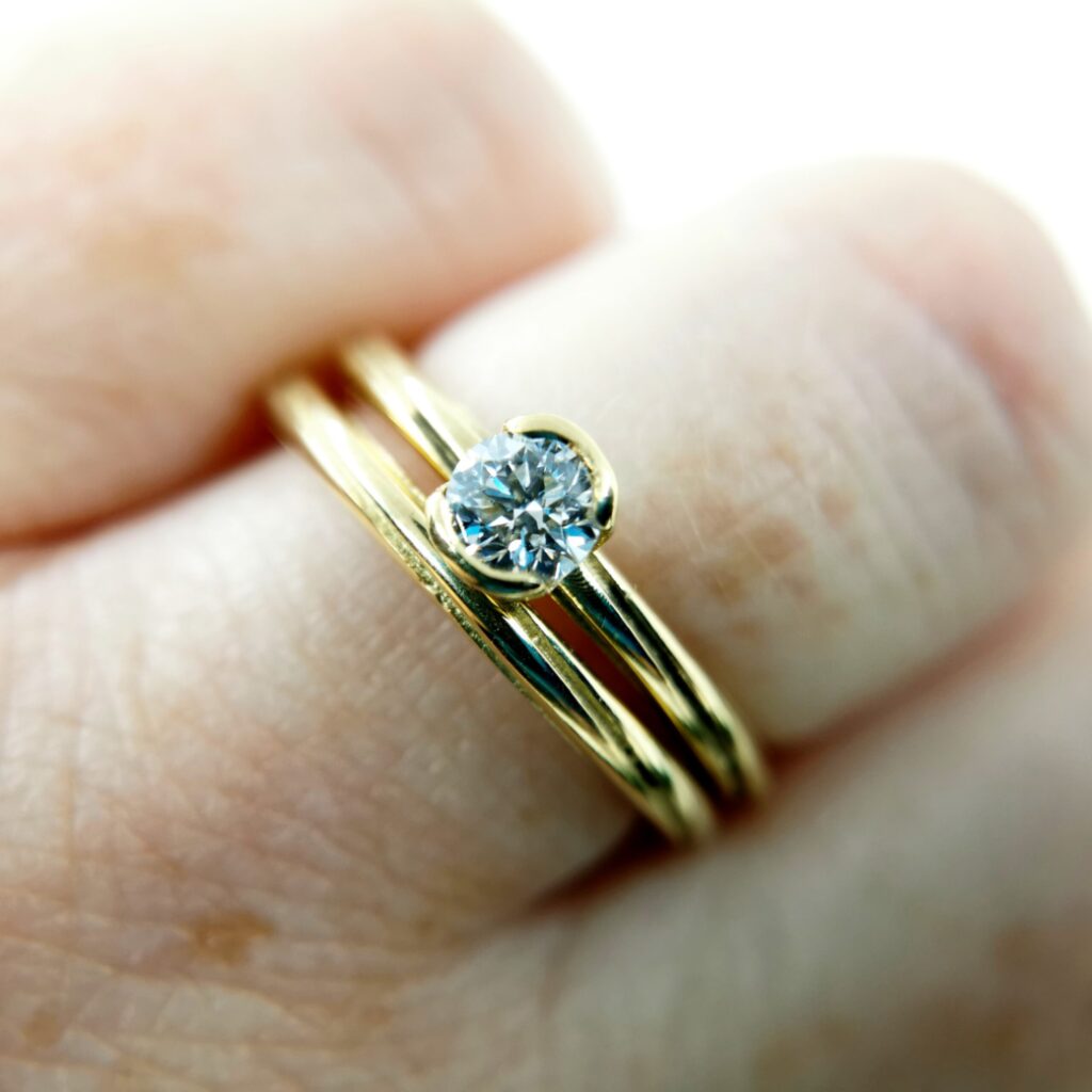 Twist Detail Engagement Ring and Wedding Band Set - 18ct Gold ...