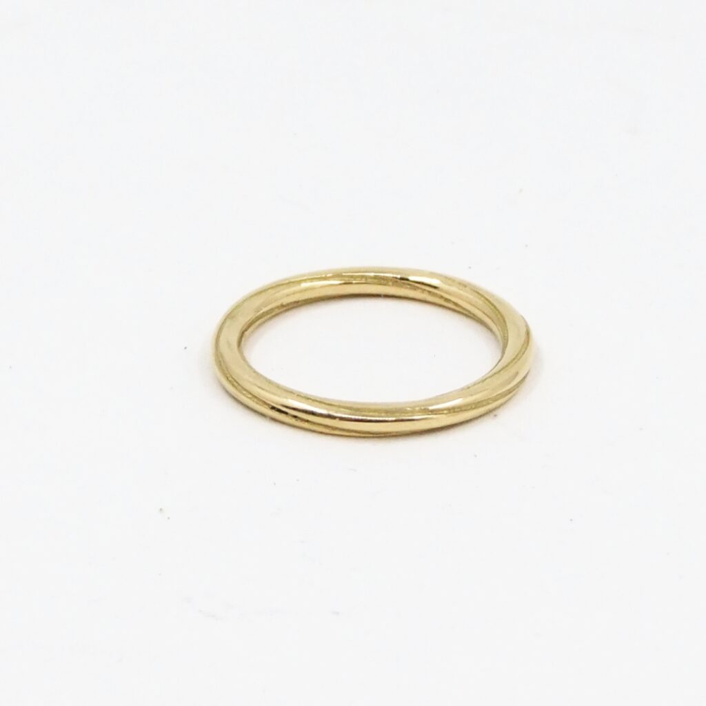 Wedding Band in 18ct Gold - Twist Continuum Ring - alicegowdesigns.com